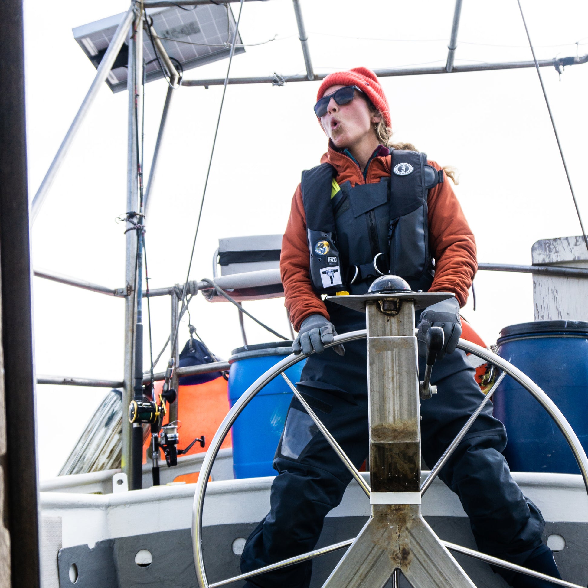 HIT Hydrostatic Inflatable PFD with Tether Point – Mustang Survival USA