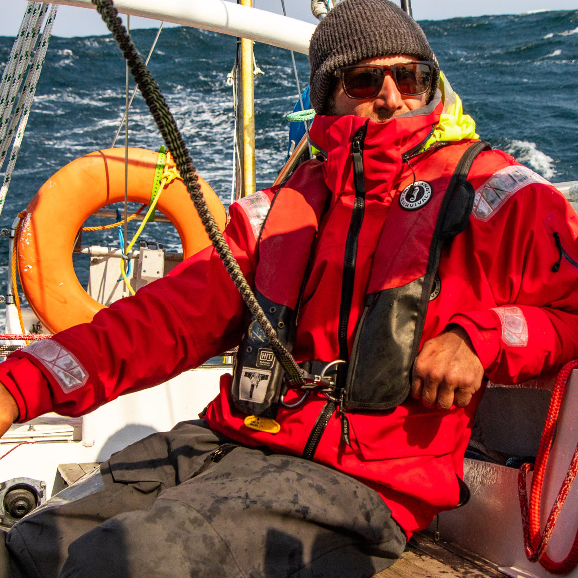 HIT Hydrostatic Inflatable PFD with Tether Point – Mustang Survival USA